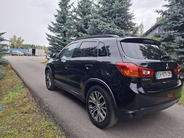 Black Mitsubishi ASX 2016 in Utena, with an engine capacity of 2.27 L and mileage of 170 thousand km for 7750 €, photo 4 on AUTOMOTO.COM.LV
