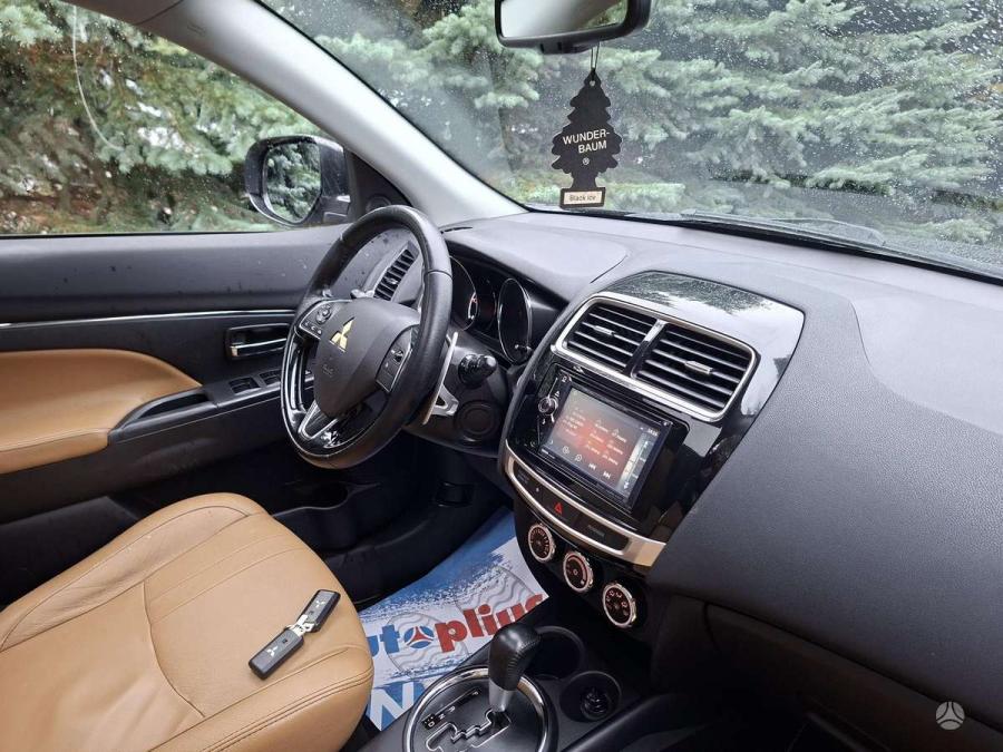 Black Mitsubishi ASX 2016 in Utena, with an engine capacity of 2.27 L and mileage of 170 thousand km for 7750 €, photo 23 on AUTOMOTO.COM.LV