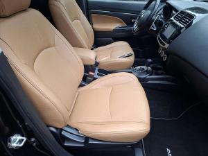 Black Mitsubishi ASX 2016 in Utena, with an engine capacity of 2.27 L and mileage of 170 thousand km for 7750 €, photo 25 on AUTOMOTO.COM.LV