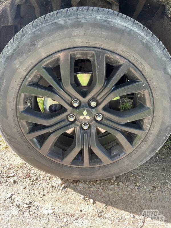 Melns Mitsubishi ASX 2017 Viļņa, ar dzinēja tilpumu 2.00 L un nobraukumu 187 tūkst. km par 8700 €, foto 7 vietnē AUTOMOTO.COM.LV
