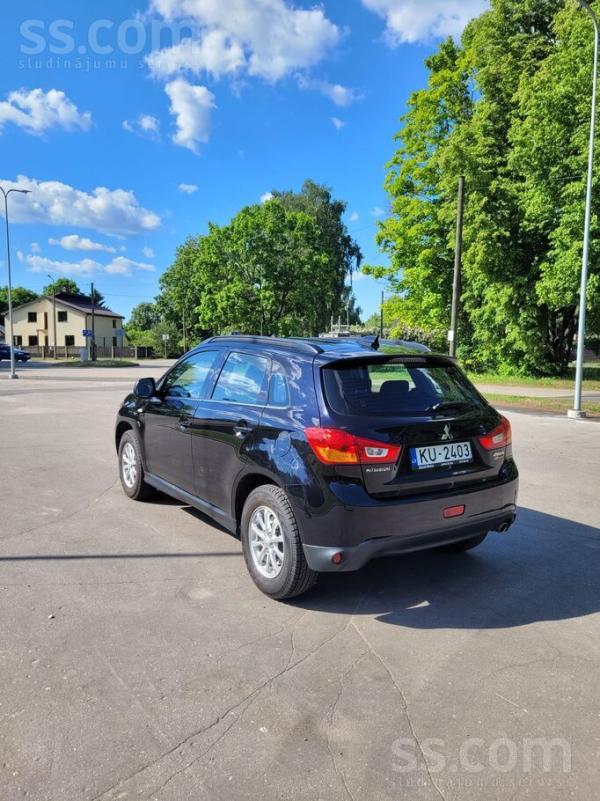 Black Mitsubishi ASX 2017 in Riga, with an engine capacity of 1.60 L and mileage of 79 thousand km for 10300 €, photo 2 on AUTOMOTO.COM.LV