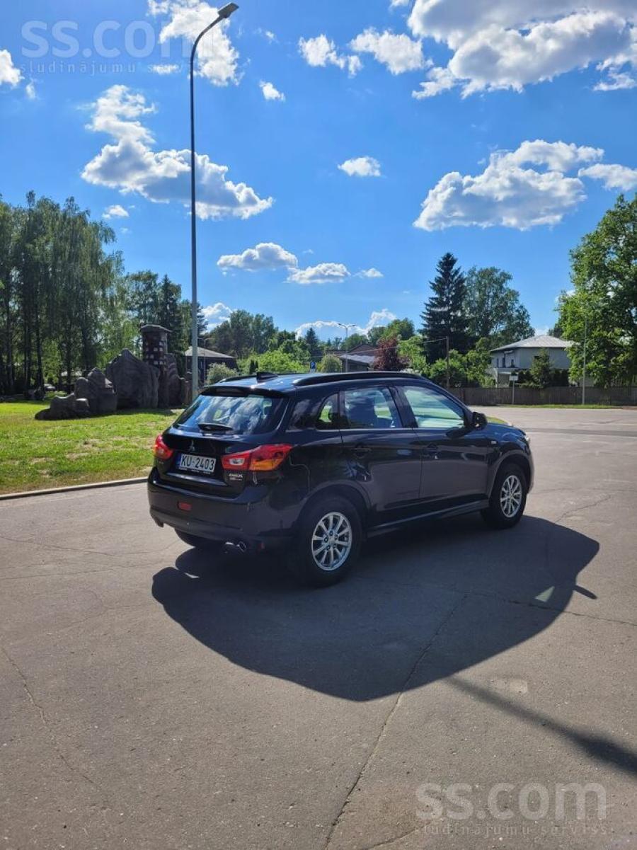Melns Mitsubishi ASX 2017 Rīga, ar dzinēja tilpumu 1.60 L un nobraukumu 79 tūkst. km par 10300 €, foto 4 vietnē AUTOMOTO.COM.LV