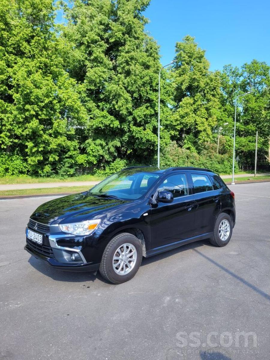 Melns Mitsubishi ASX 2017 Rīga, ar dzinēja tilpumu 1.60 L un nobraukumu 79 tūkst. km par 10300 €, foto 5 vietnē AUTOMOTO.COM.LV