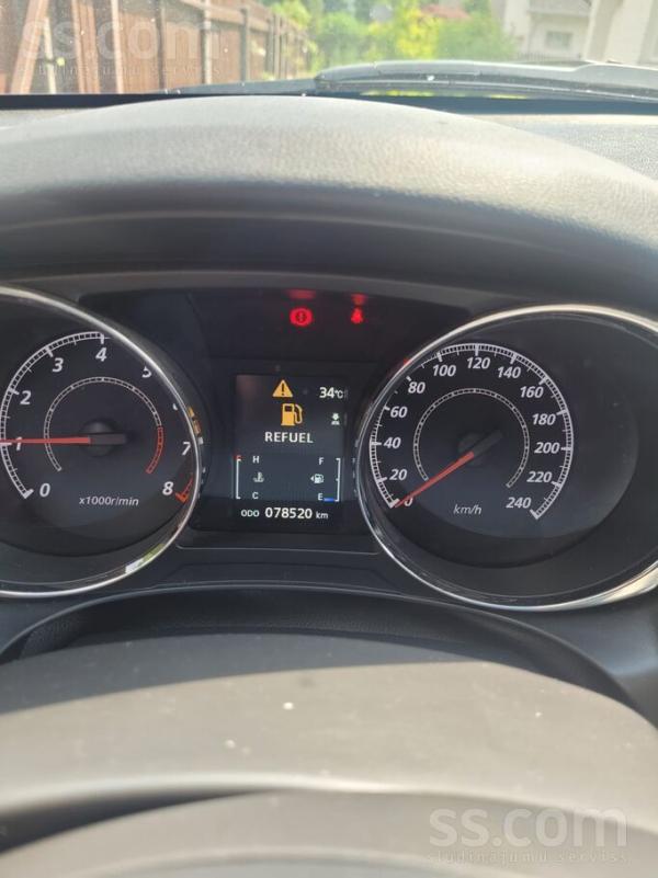Black Mitsubishi ASX 2017 in Riga, with an engine capacity of 1.60 L and mileage of 79 thousand km for 10300 €, photo 7 on AUTOMOTO.COM.LV