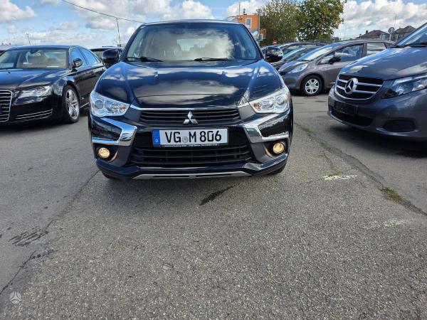 Black Mitsubishi ASX 2017 in Siauliai, with an engine capacity of 1.56 L and mileage of 224 thousand km for 8500 €, photo 3 on AUTOMOTO.COM.LV