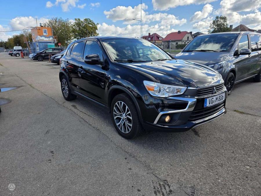 Melns Mitsubishi ASX 2017 Šauļi, ar dzinēja tilpumu 1.56 L un nobraukumu 224 tūkst. km par 8500 €, foto 4 vietnē AUTOMOTO.COM.LV
