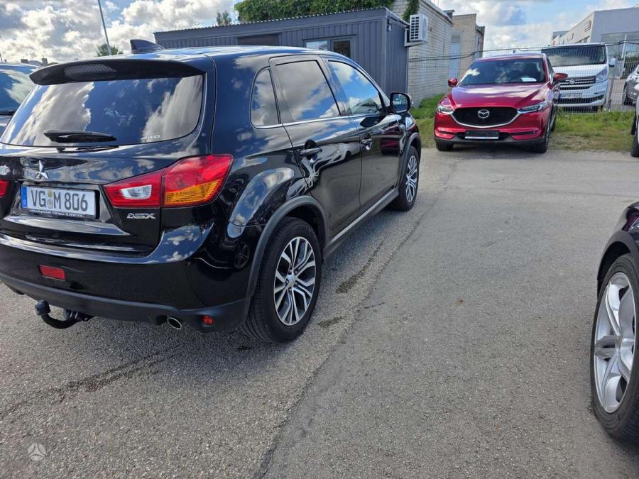 Melns Mitsubishi ASX 2017 Šauļi, ar dzinēja tilpumu 1.56 L un nobraukumu 224 tūkst. km par 8500 €, foto 5 vietnē AUTOMOTO.COM.LV