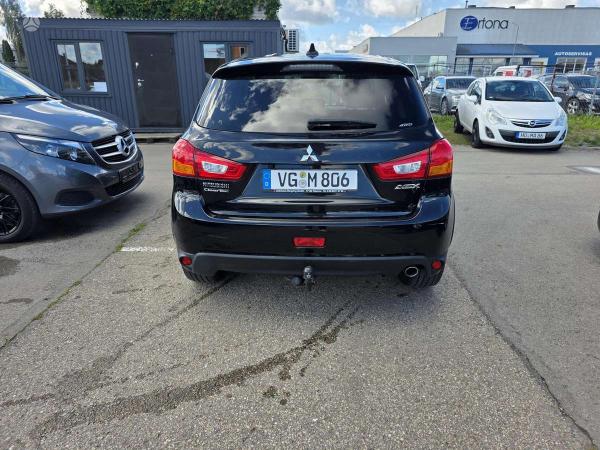 Black Mitsubishi ASX 2017 in Siauliai, with an engine capacity of 1.56 L and mileage of 224 thousand km for 8500 €, photo 6 on AUTOMOTO.COM.LV
