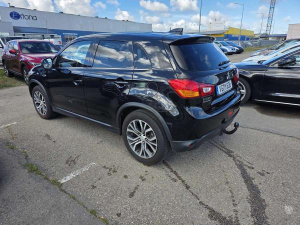 Black Mitsubishi ASX 2017 in Siauliai, with an engine capacity of 1.56 L and mileage of 224 thousand km for 8500 €, photo 7 on AUTOMOTO.COM.LV