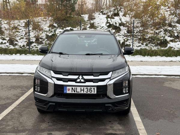 Black Mitsubishi ASX 2020 in Vilnius, with an engine capacity of 2.00 L and mileage of 180 thousand km for 10950 €, photo 2 on AUTOMOTO.COM.LV
