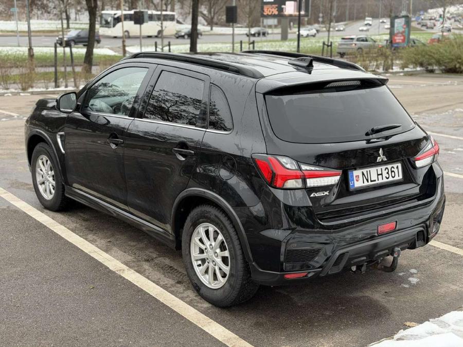 Melns Mitsubishi ASX 2020 Viļņa, ar dzinēja tilpumu 2.00 L un nobraukumu 180 tūkst. km par 10900 €, foto 8 vietnē AUTOMOTO.COM.LV