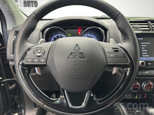 Black Mitsubishi ASX 2020 in Riga, with an engine capacity of 2.00 L and mileage of 90 thousand km for 14990 €, photo 10 on AUTOMOTO.COM.LV