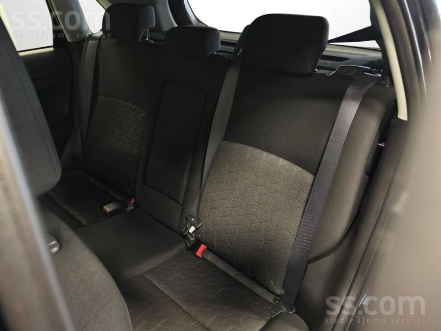 Black Mitsubishi ASX 2020 in Riga, with an engine capacity of 2.00 L and mileage of 90 thousand km for 14990 €, photo 14 on AUTOMOTO.COM.LV