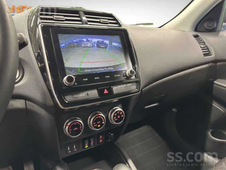 Black Mitsubishi ASX 2020 in Riga, with an engine capacity of 2.00 L and mileage of 90 thousand km for 14990 €, photo 16 on AUTOMOTO.COM.LV