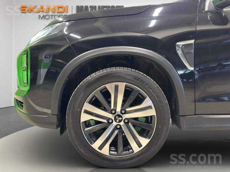 Black Mitsubishi ASX 2020 in Riga, with an engine capacity of 2.00 L and mileage of 90 thousand km for 14990 €, photo 19 on AUTOMOTO.COM.LV