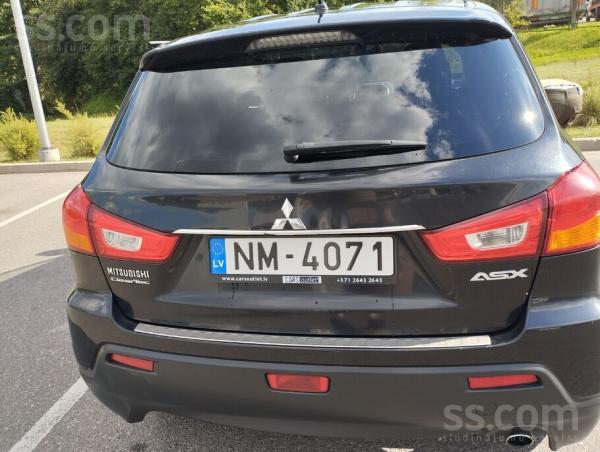 Melns Mitsubishi ASX 2010 Rīga, ar dzinēja tilpumu 1.80 L un nobraukumu 176 tūkst. km par 4900 €, foto 3 vietnē AUTOMOTO.COM.LV