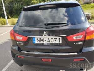Black Mitsubishi ASX 2010 in Riga, with an engine capacity of 1.80 L and mileage of 176 thousand km for 4900 €, photo 4 on AUTOMOTO.COM.LV