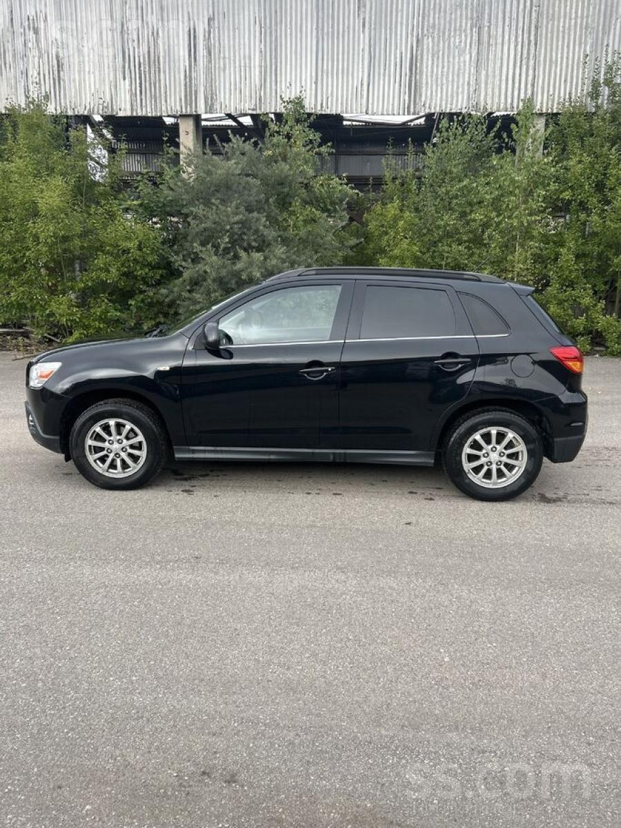 Black Mitsubishi ASX 2011 in Kraslava, with an engine capacity of 1.60 L and mileage of 247 thousand km for 3500 €, photo 3 on AUTOMOTO.COM.LV