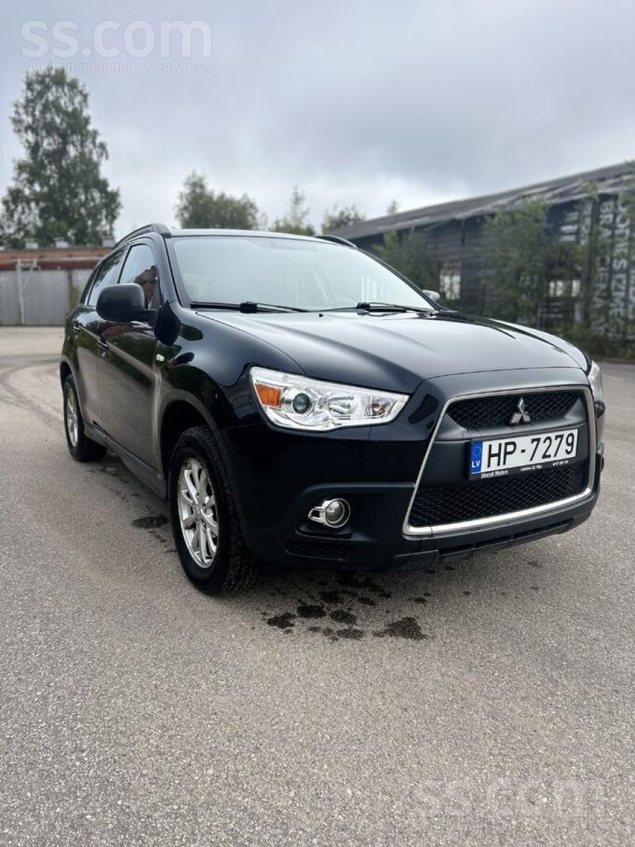 Black Mitsubishi ASX 2011 in Kraslava, with an engine capacity of 1.60 L and mileage of 247 thousand km for 3500 €, photo 6 on AUTOMOTO.COM.LV