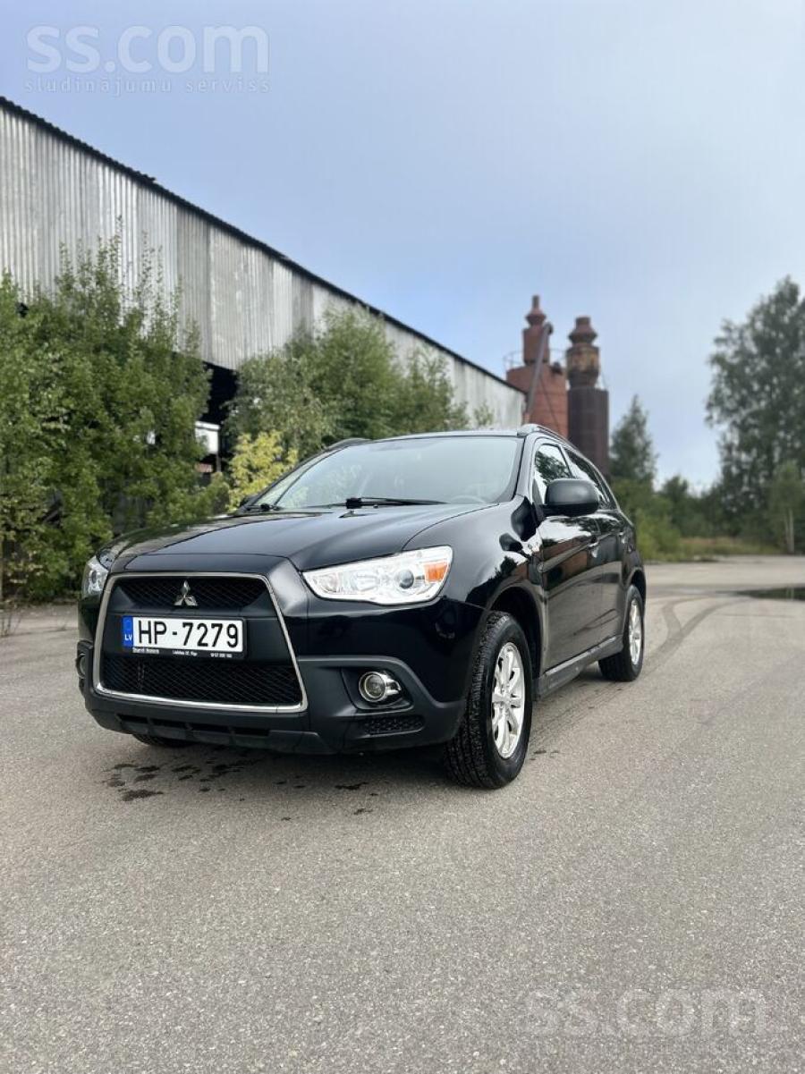 Black Mitsubishi ASX 2011 in Kraslava, with an engine capacity of 1.60 L and mileage of 247 thousand km for 3500 €, photo 7 on AUTOMOTO.COM.LV