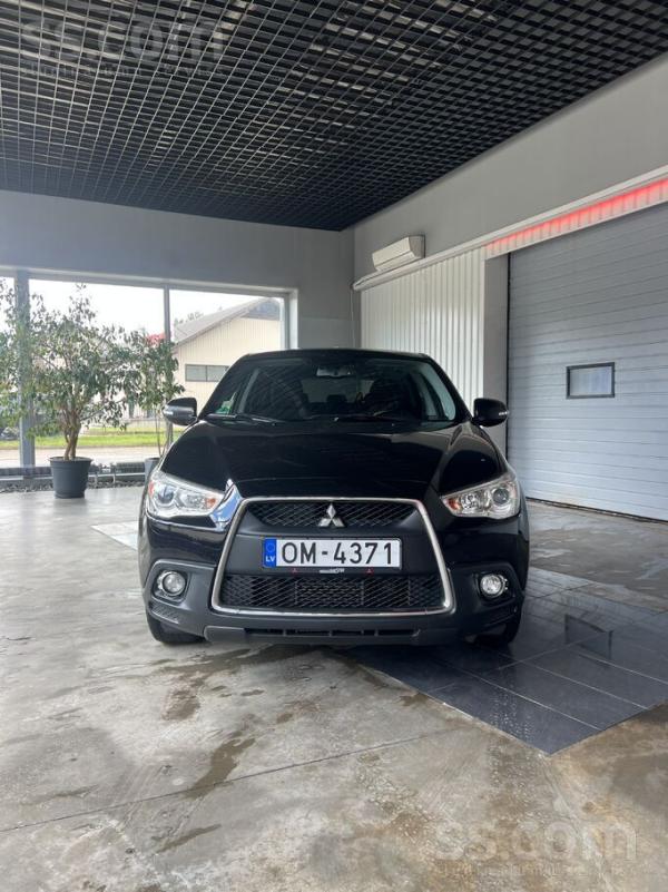 Black Mitsubishi ASX 2012 in Jekabpils, with an engine capacity of 1.80 L and mileage of 297 thousand km for 4200 €, photo 1 on AUTOMOTO.COM.LV