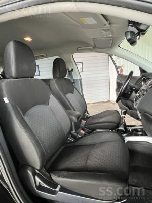 Melns Mitsubishi ASX 2012 Jēkabpils, ar dzinēja tilpumu 1.80 L un nobraukumu 297 tūkst. km par 4200 €, foto 13 vietnē AUTOMOTO.COM.LV