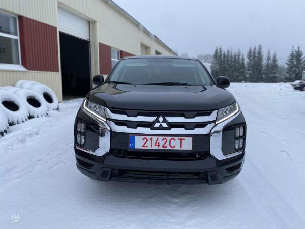 Black Mitsubishi ASX 2020 in Jonava, with an engine capacity of 2.00 L and mileage of 87 thousand km for 15200 €, photo 1 on AUTOMOTO.COM.LV