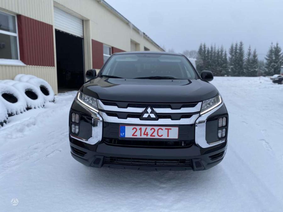 Black Mitsubishi ASX 2020 in Jonava, with an engine capacity of 2.00 L and mileage of 87 thousand km for 15200 €, photo 1 on AUTOMOTO.COM.LV
