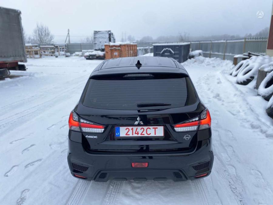 Black Mitsubishi ASX 2020 in Jonava, with an engine capacity of 2.00 L and mileage of 87 thousand km for 15200 €, photo 4 on AUTOMOTO.COM.LV