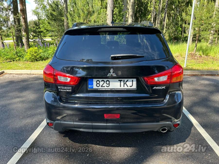 Black Mitsubishi ASX 2013 in Polva, with an engine capacity of 1.60 L and mileage of 122 thousand km for 6000 €, photo 5 on AUTOMOTO.COM.LV