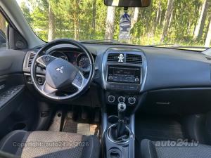 Black Mitsubishi ASX 2013 in Polva, with an engine capacity of 1.60 L and mileage of 122 thousand km for 6000 €, photo 11 on AUTOMOTO.COM.LV