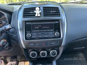 Black Mitsubishi ASX 2013 in Polva, with an engine capacity of 1.60 L and mileage of 122 thousand km for 6000 €, photo 13 on AUTOMOTO.COM.LV