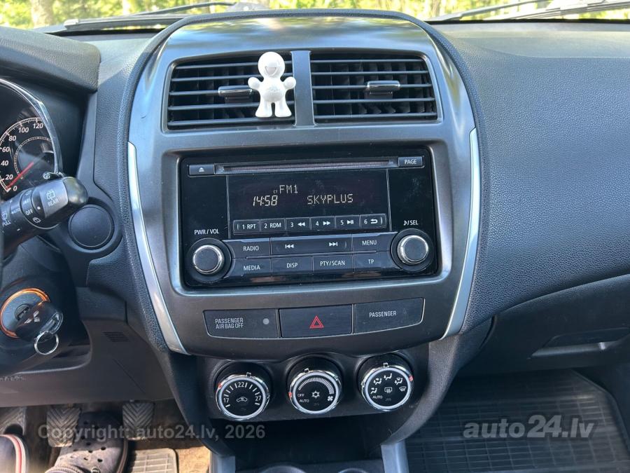 Black Mitsubishi ASX 2013 in Polva, with an engine capacity of 1.60 L and mileage of 122 thousand km for 6000 €, photo 13 on AUTOMOTO.COM.LV