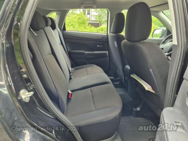 Melns Mitsubishi ASX 2017 Tallina, ar dzinēja tilpumu 1.60 L un nobraukumu 168 tūkst. km par 5999 €, foto 9 vietnē AUTOMOTO.COM.LV