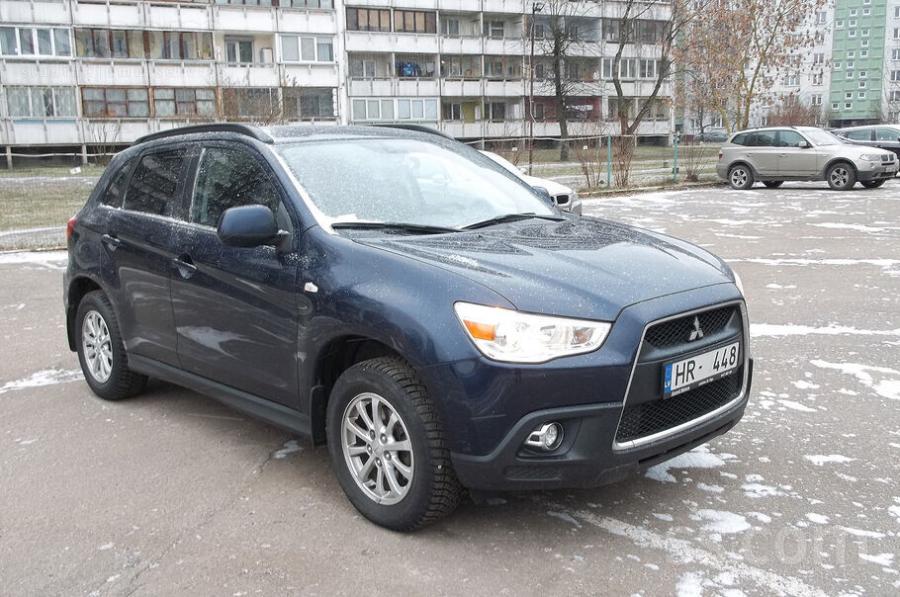 Blue Mitsubishi ASX 2011 in Riga, with an engine capacity of 1.60 L and mileage of 256 thousand km for 4850 €, photo 6 on AUTOMOTO.COM.LV
