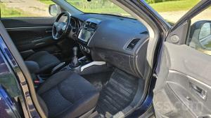 Blue Mitsubishi ASX 2011 in Riga, with an engine capacity of 1.60 L and mileage of 250 thousand km for 2800 €, photo 8 on AUTOMOTO.COM.LV