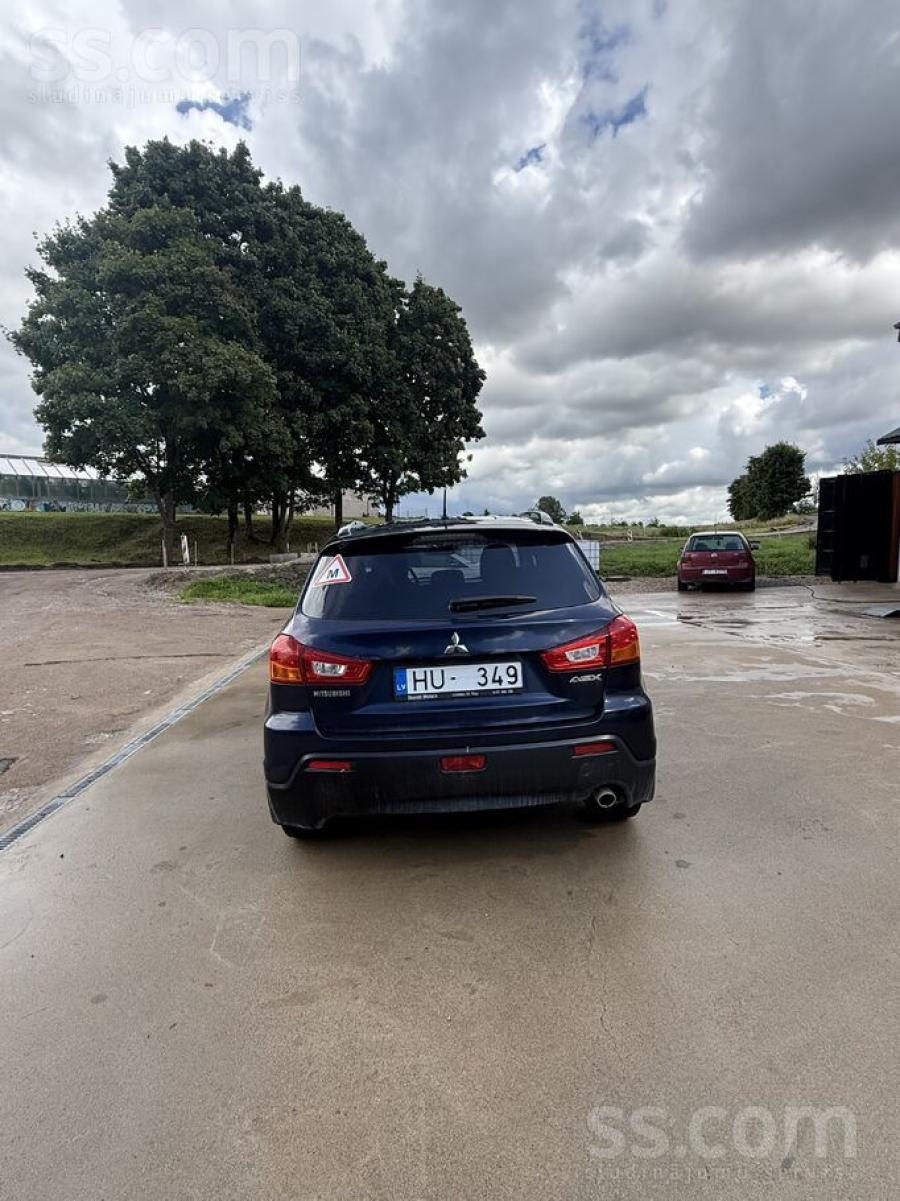 Zils Mitsubishi ASX 2011 Liepāja, ar dzinēja tilpumu 1.60 L un nobraukumu 212 tūkst. km par 5700 €, foto 6 vietnē AUTOMOTO.COM.LV
