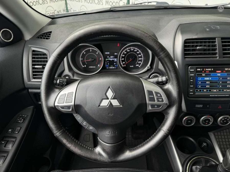 Zils Mitsubishi ASX 2011 Viļņa, ar dzinēja tilpumu 1.80 L un nobraukumu 236 tūkst. km par 4800 €, foto 11 vietnē AUTOMOTO.COM.LV