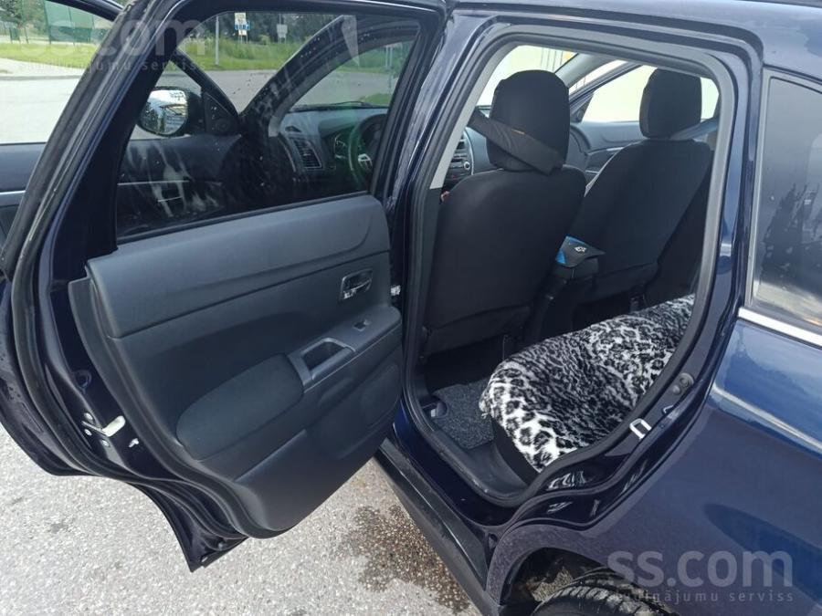 Blue Mitsubishi ASX 2012 in Riga, with an engine capacity of 1.80 L and mileage of 222 thousand km for 6300 €, photo 17 on AUTOMOTO.COM.LV