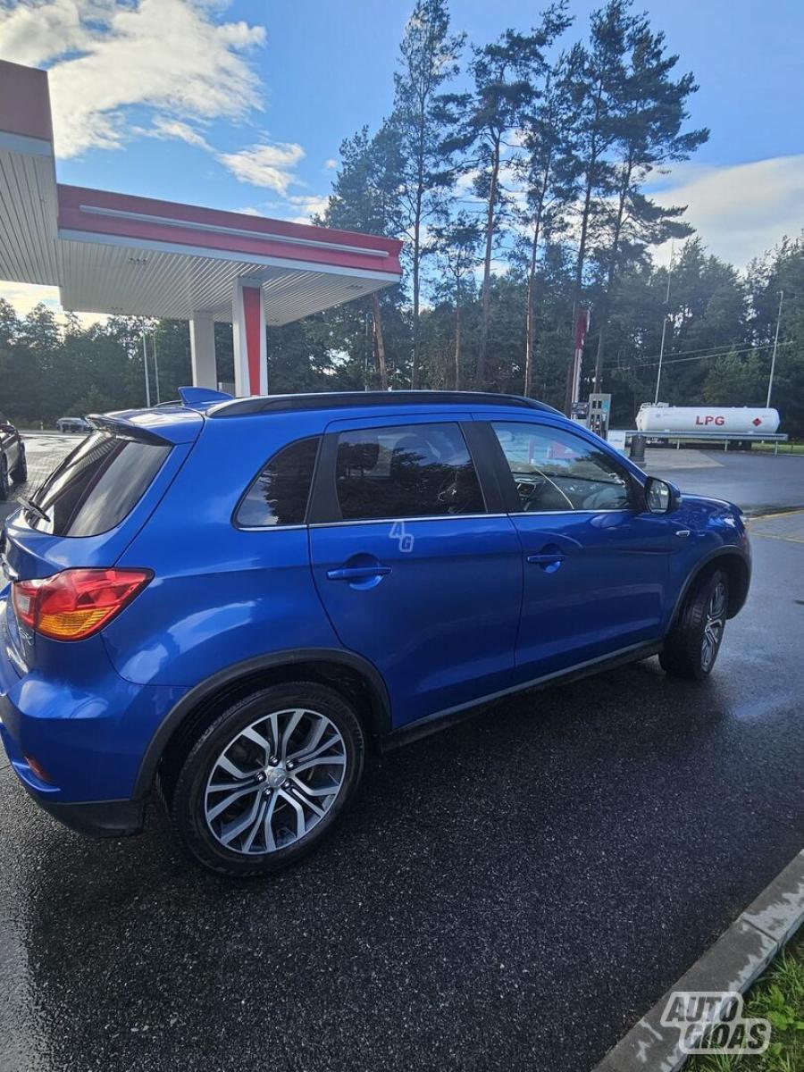 Blue Mitsubishi ASX 2018 in Vilnius, with an engine capacity of 1.60 L and mileage of 112 thousand km for 12000 €, photo 6 on AUTOMOTO.COM.LV