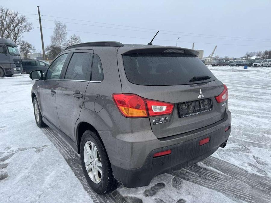 Brūns Mitsubishi ASX 2010 Marijampole, ar dzinēja tilpumu 1.80 L un nobraukumu 257 tūkst. km par 3950 €, foto 6 vietnē AUTOMOTO.COM.LV