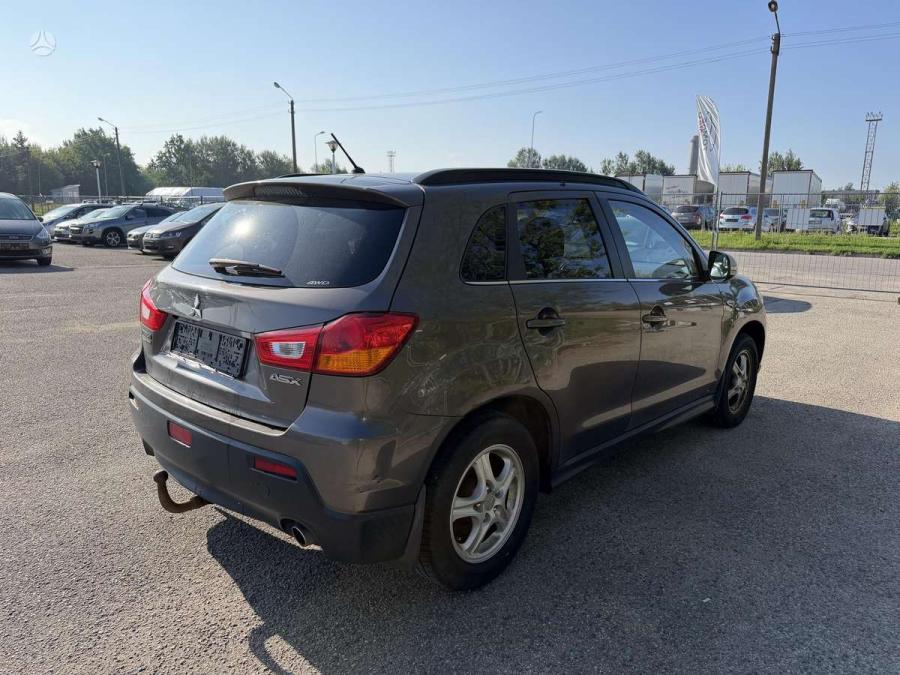 Brūns Mitsubishi ASX 2010 Marijampole, ar dzinēja tilpumu 1.80 L un nobraukumu 225 tūkst. km par 2950 €, foto 5 vietnē AUTOMOTO.COM.LV