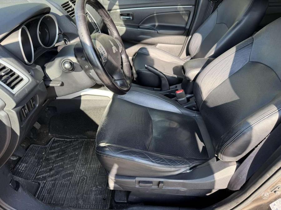 Brūns Mitsubishi ASX 2010 Marijampole, ar dzinēja tilpumu 1.80 L un nobraukumu 225 tūkst. km par 2950 €, foto 13 vietnē AUTOMOTO.COM.LV