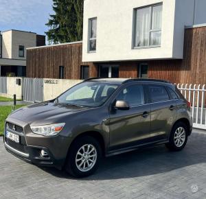 Brūns Mitsubishi ASX 2011 Viļņa, ar dzinēja tilpumu 1.60 L un nobraukumu 287 tūkst. km par 2000 €, foto  vietnē AUTOMOTO.COM.LV