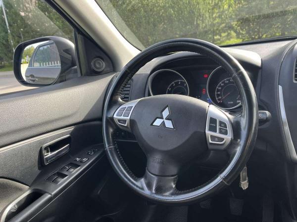 Mitsubishi ASX 2011 Viļņa vietnē Brūns Mitsubishi ASX 2011 Viļņa, ar dzinēja tilpumu 1.60 L un nobraukumu 287 tūkst. km par 2000 €, foto 11 vietnē AUTOMOTO.COM.LV