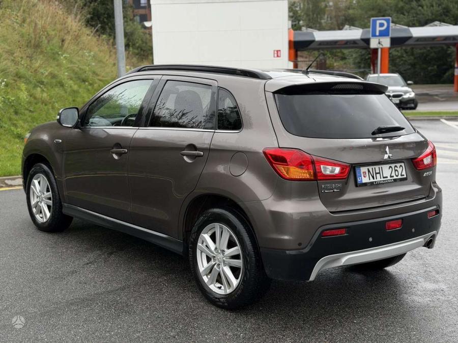 Brūns Mitsubishi ASX 2011 Viļņa, ar dzinēja tilpumu 1.80 L un nobraukumu 218 tūkst. km par 3600 €, foto 5 vietnē AUTOMOTO.COM.LV