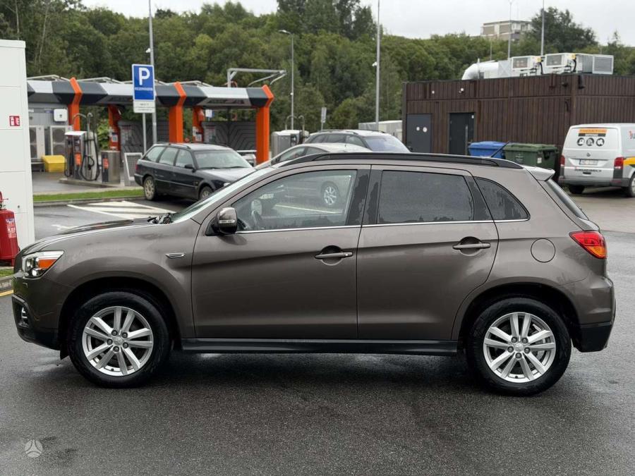 Brūns Mitsubishi ASX 2011 Viļņa, ar dzinēja tilpumu 1.80 L un nobraukumu 218 tūkst. km par 3600 €, foto 10 vietnē AUTOMOTO.COM.LV