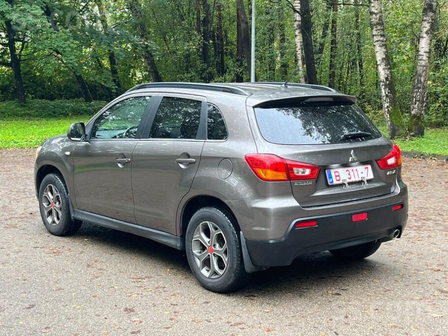 Brown Mitsubishi ASX 2011 in Riga, with an engine capacity of 1.60 L and mileage of 0 thousand km for 5699 €, photo 4 on AUTOMOTO.COM.LV