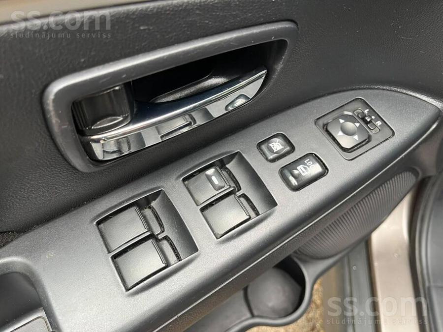 Brown Mitsubishi ASX 2011 in Riga, with an engine capacity of 1.60 L and mileage of 0 thousand km for 5699 €, photo 16 on AUTOMOTO.COM.LV
