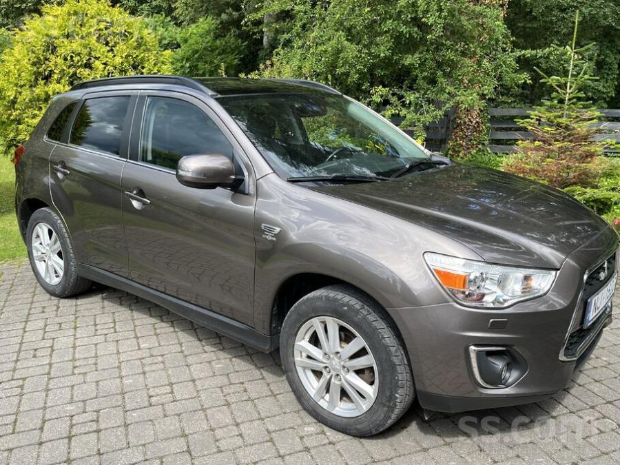 Grey Mitsubishi ASX 2013 in Ogre, with an engine capacity of 2.20 L and mileage of 211 thousand km for 7900 €, photo 5 on AUTOMOTO.COM.LV